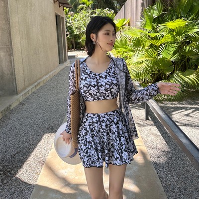 新款泳衣女罩衫防晒分体裙式