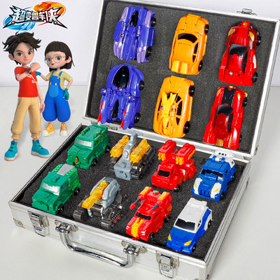 三宝超变兽车侠碰撞变形