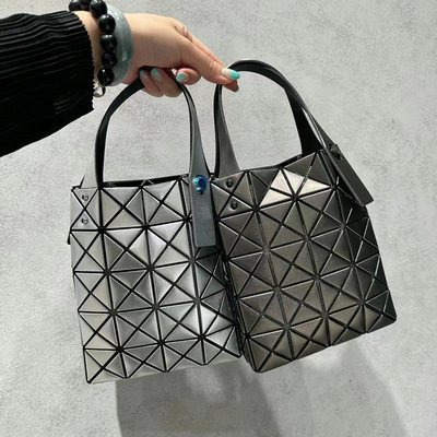 日本BAOBAO菱格8月铂金小方盒PLATINUM COFFRET 4×5格小方包女款