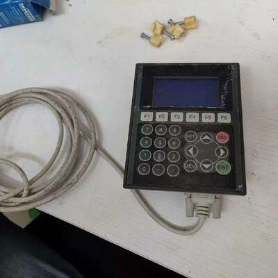 议价文本显示器F920GOT-BBD5-K-C 带线一起正常