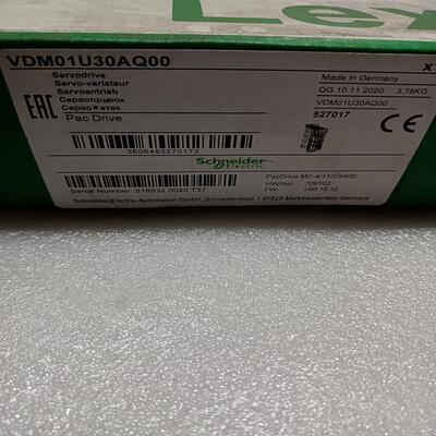 议价变频器VDM01U30AQ00  现可维修