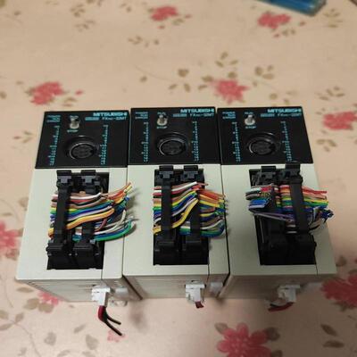 议价FX1NC-32MTPLC，功能包好，可维修