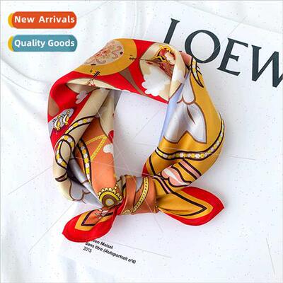 2022 Europe Uned States new silk square scarf female printin