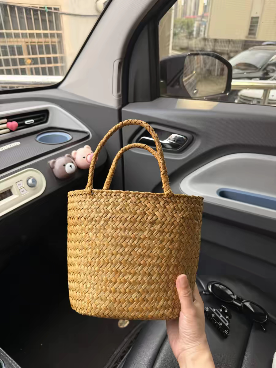 草编包夏天~2026新款精致小巧通勤手工编织包休闲田园风菜篮子包
