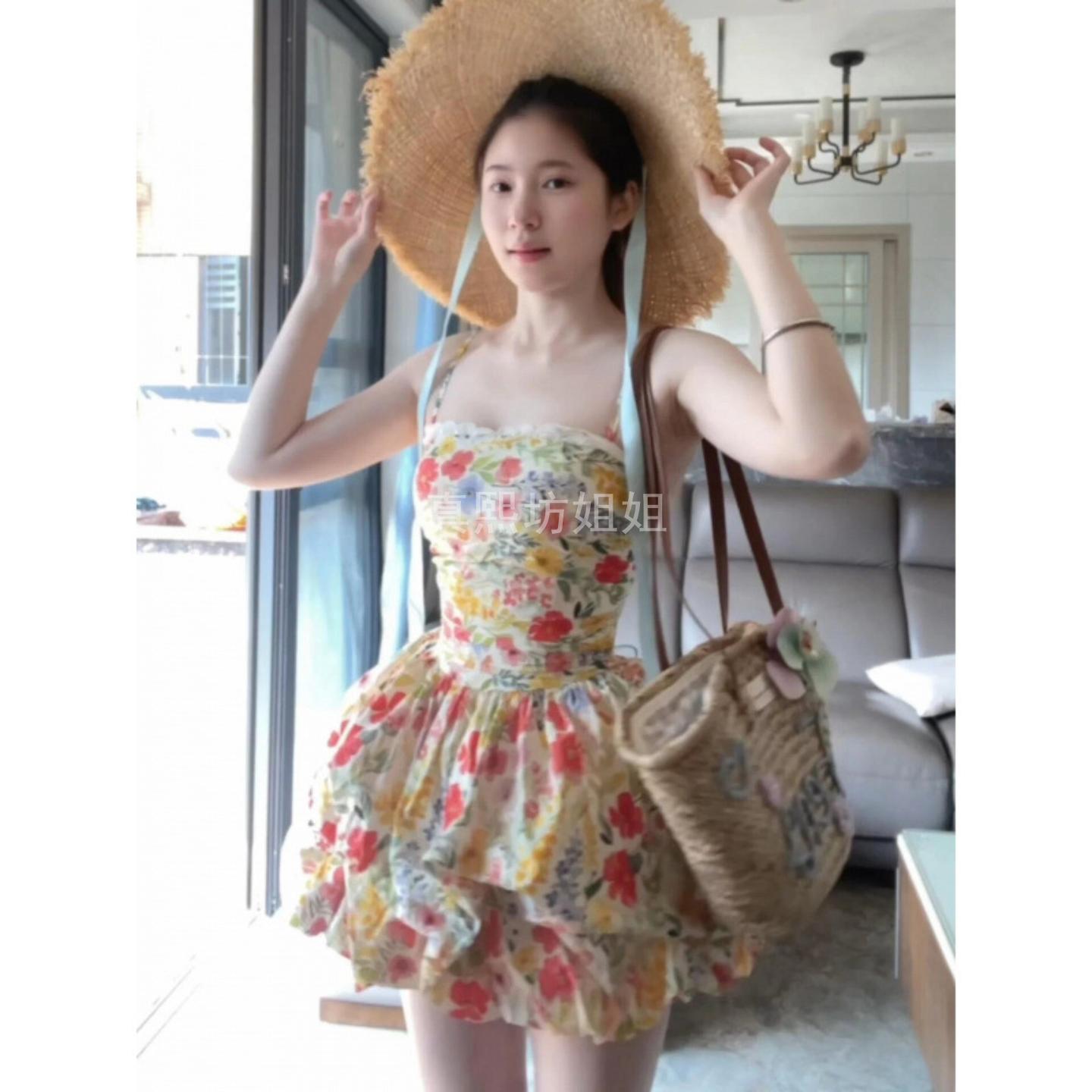 法式绝美碎花吊带连衣裙女装夏季海边度假纯欲气质收腰蓬蓬短裙子