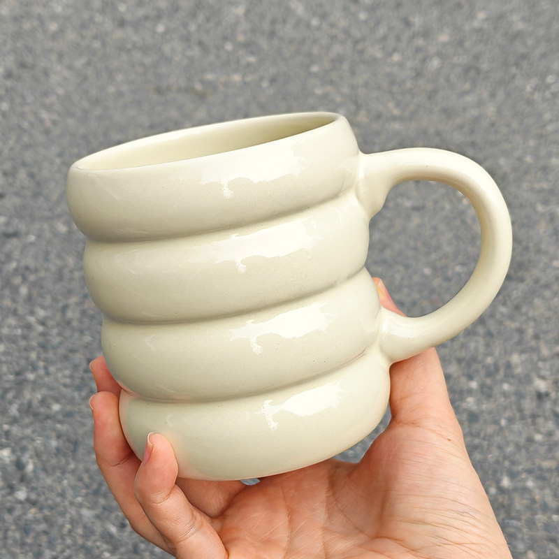 食魔师创意奶油色陶瓷马克杯尾货清仓处理家用喝水杯咖啡杯 400ML