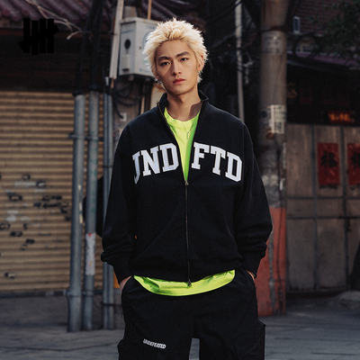 UNDEFEATED五条杠立领卫衣