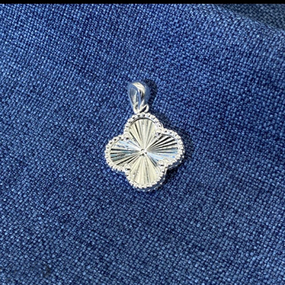 足银990幸运草吊坠女款坠子不含链百搭单独小巧项链坠银饰品