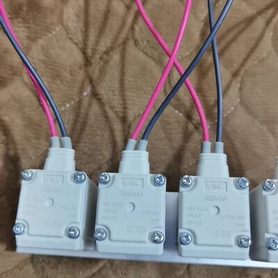 议价电磁阀 VX2A4AA 成色 9 成新，功能正常可维修