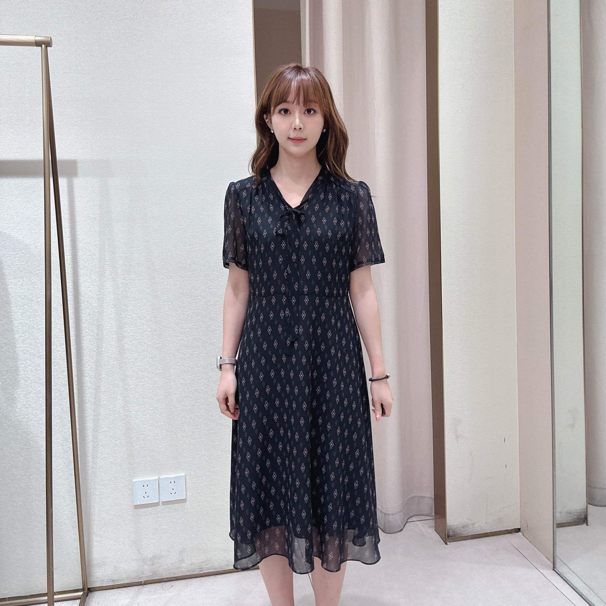 玖姿女士时尚休闲连衣裙JYFX50053