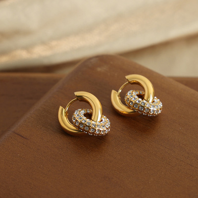 New high-end and fashionable earring accessories
