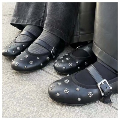 若若韩代正品直邮osoi26新法式气质黑色铆钉浅口平底女单鞋马丽珍