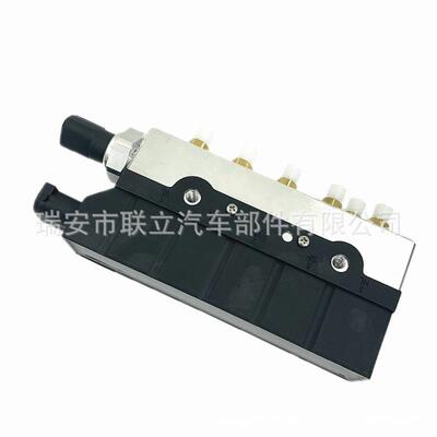 A2203200258 适用于奔驰W220 2003-2005汽车配件分配阀全新包邮