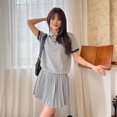 Andrea Martin 25夏 灰色针织短袖灰色针织百褶裙