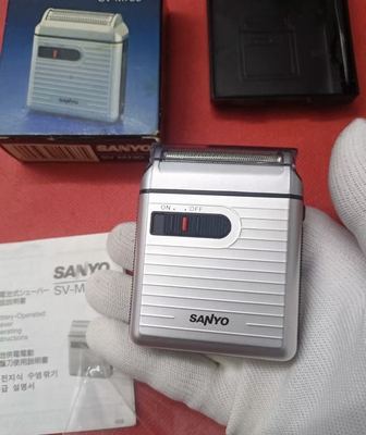 SANYO/三洋剃须刀，型号SV-M730，日本原装，电池款，两节5号电池