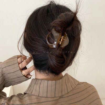 JK异形高级感南瓜抓夹女款2025新款发量少后发夹中号小夹子头饰
