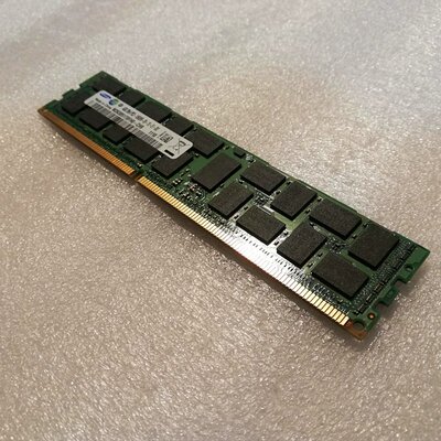 4GB 2R*4 PC3-10600R-09-10-E1-D2Kingston KVR1066D308R7S/4议价