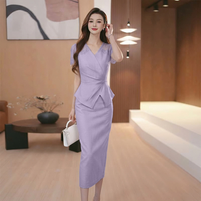 轻奢V领韵味气质收腰连衣裙女