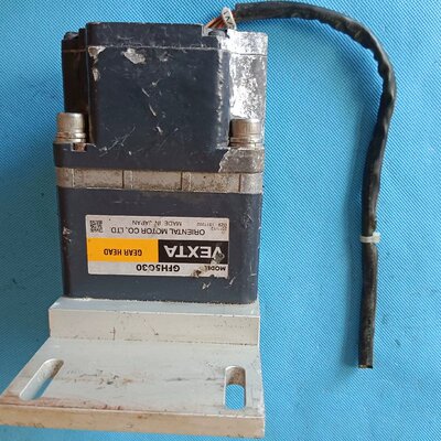 可维修100W2500转90系列东方无刷减速电机AXHM510议价