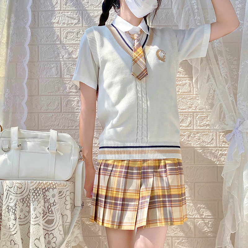 LF原创月兔刺绣日系jk/dk制服正版学院风男女毛衣针织背心v领马甲_虎窝淘