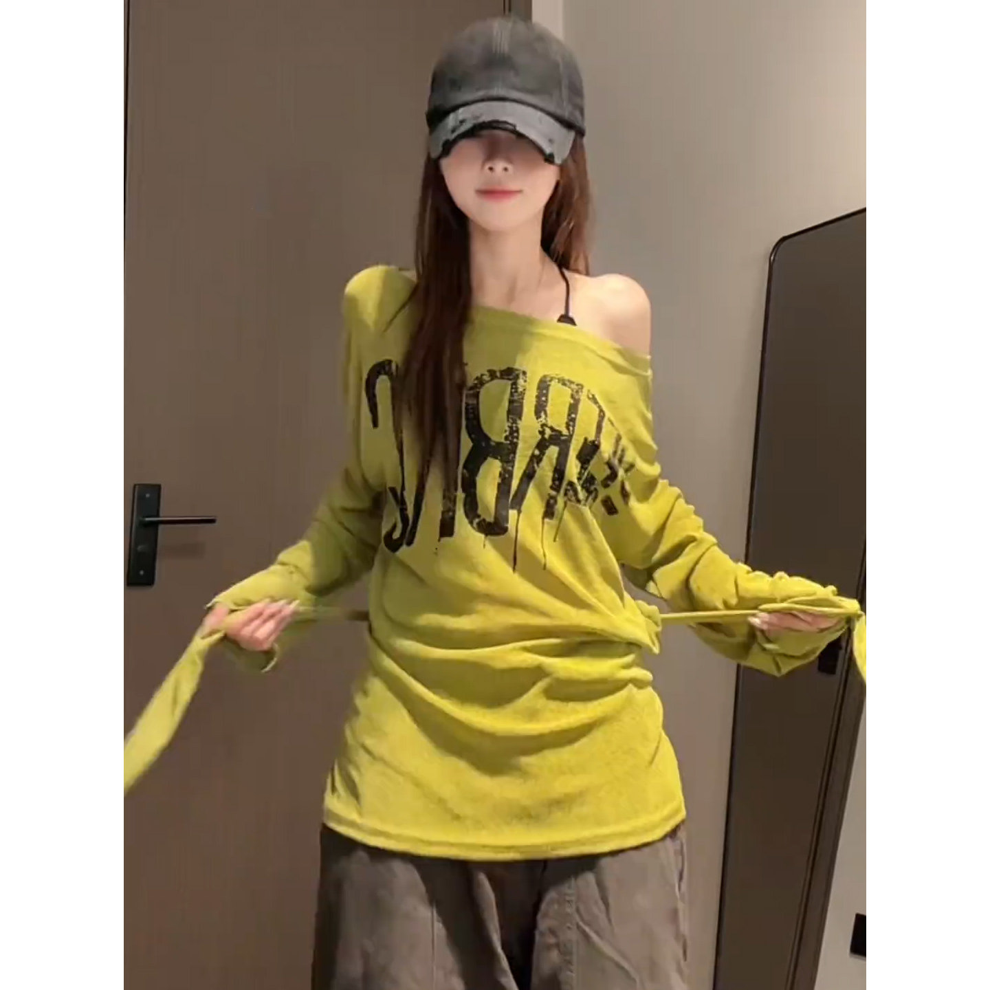 美式复古字母印花斜肩长袖T恤防晒罩衫女夏季设计感收腰绑带上衣