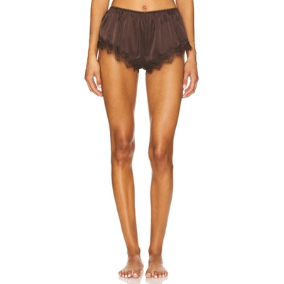 [夏季新品] KAT THE LABEL 棕色蕾丝短裤睡衣打底 REVOLVE