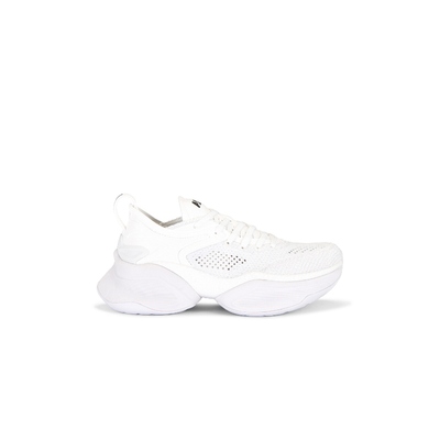 APL: Athletic Propulsion Labs 运动鞋运动休闲风REVOLVE女鞋