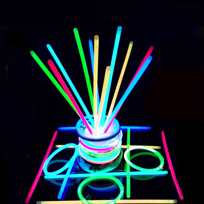 100 Glow Sticks Bracelets Necklaces Fluorescent Light Stick