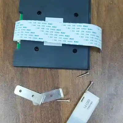 工业设备配件，带螺丝、角铁、felcom15USB软驱议价