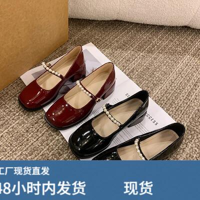 大尺码女鞋41到43胖脚法式方头玛丽珍鞋女3cm漆皮一字扣带浅口单