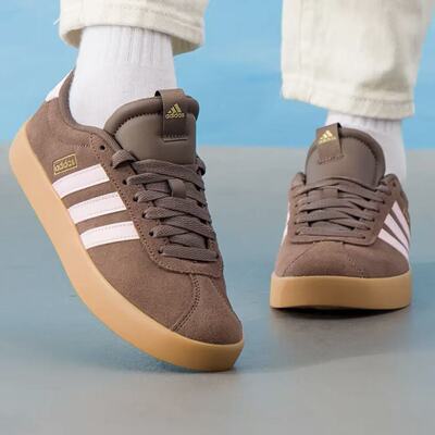 adidas/阿迪达斯女款时尚百搭休闲运动轻便舒适低帮德训鞋IH6516