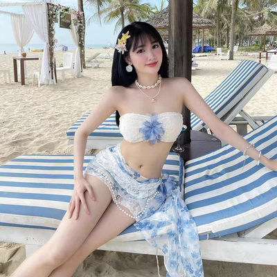 【蓝花楹】新款纯欲超仙花朵抹胸比基尼三件套度假风温泉沙滩泳衣