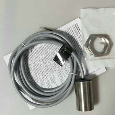 易福门电感式接近开关II5697   II5676