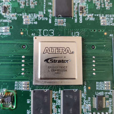 阿特拉芯片EP1S40F780C7，有三个，在板子上没拆。还