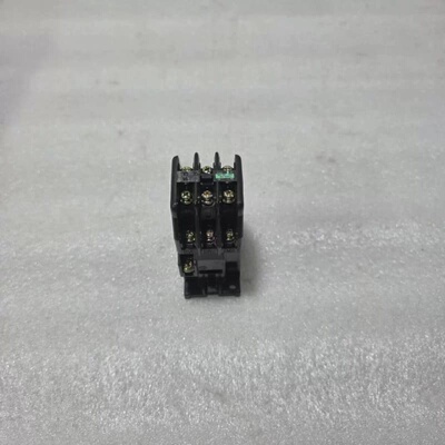 售前询价FUJI ELECTRIC SRC502UX 4A2B SAFETY RELAY MODULE COIL
