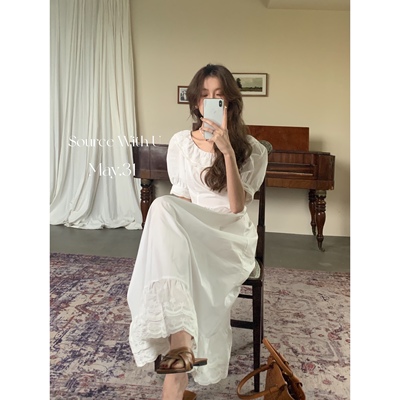 艺高学姐慵懒刺绣氛围白色连衣裙