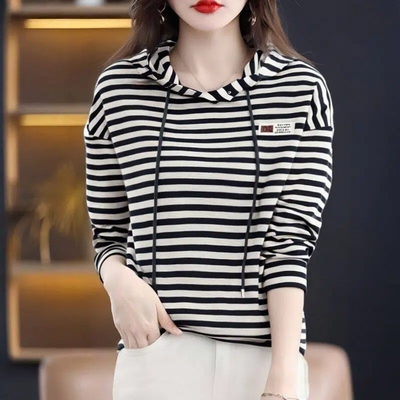 秋冬季新款T恤卫衣女士连帽百搭时尚宽松条纹打底衫长袖大码上衣
