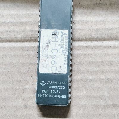 HN27C1024HG-85、2片 MBM27C1024A-