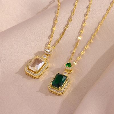 New Light Luxury Glass Perfume Bottle Pendant Necklace For