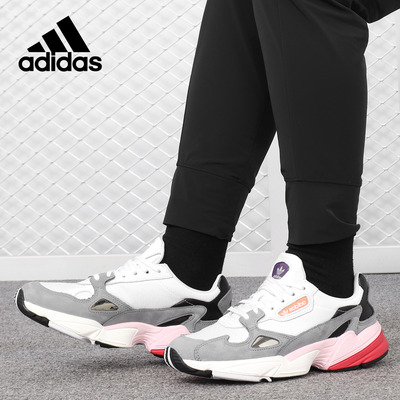 男女通用运动休闲鞋阿迪达斯