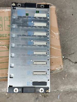 TSXRKY8施耐德PLC底板 成色漂亮洁川议价