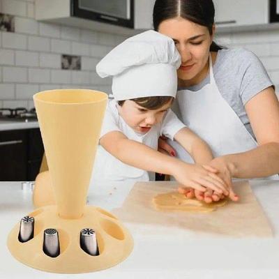 Piping Bag Stand With 8 Icing Nozzles Holders Detachable