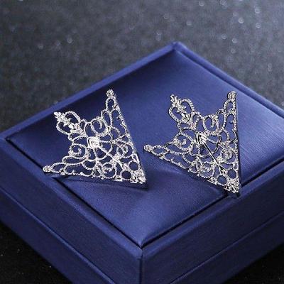 Fashion Triangular Collar Pin Hollow Brooch Collar Corner