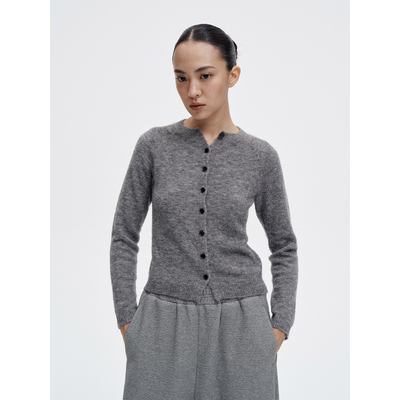 经典圆领针织毛衣开衫