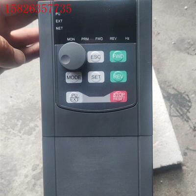 变频器HK500-2S2.2GCD   220v  2.2K(议价)
