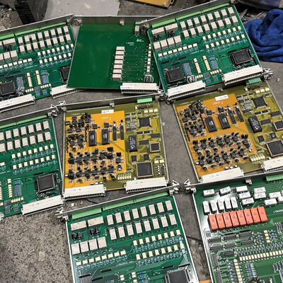 可维修LY2K5201C板两张，LY2K6301D四张，LY2K6议价