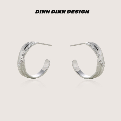 【新品】DINN DINN DESIGN羽毛拼接耳环新款轻奢高级感百搭日常