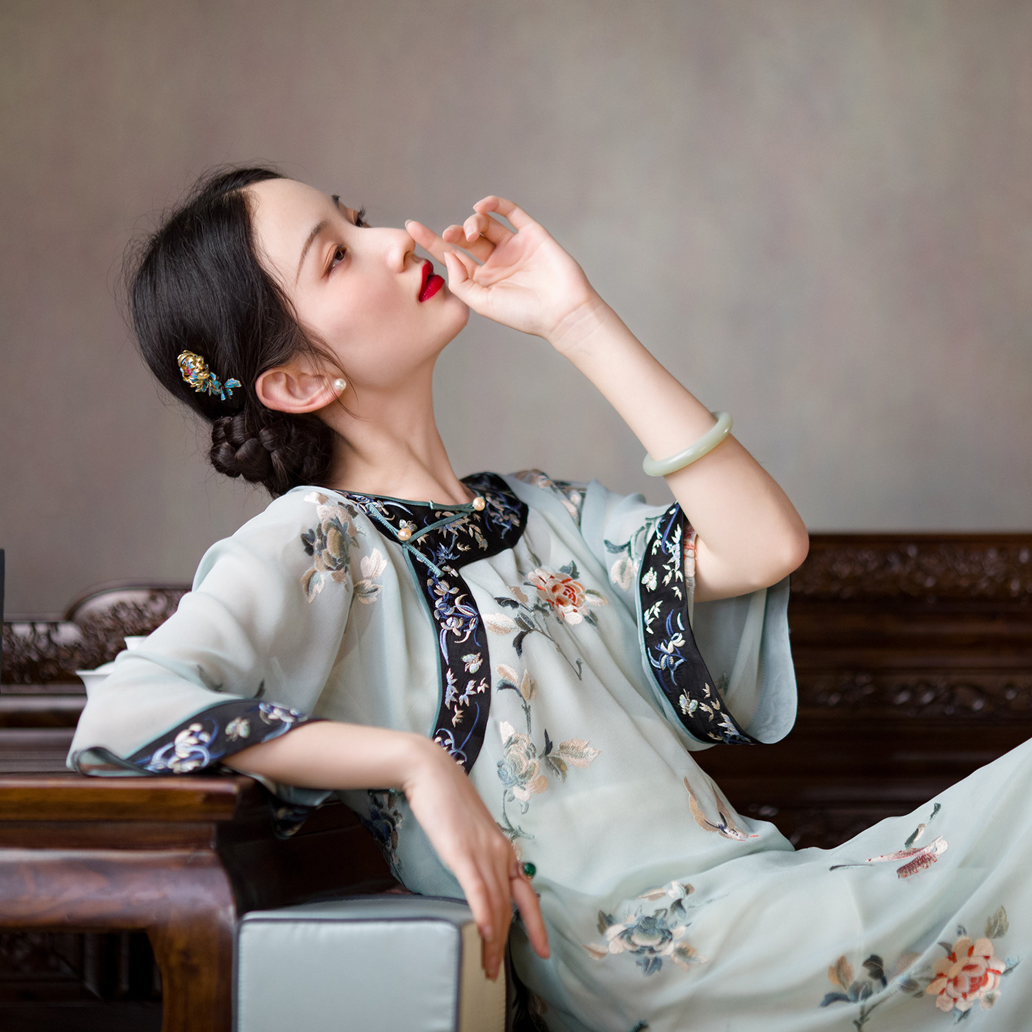 青风若蝶丨一城风絮丨仿晚清古董衣绣花无领倒大袖旗袍裙薄款原创