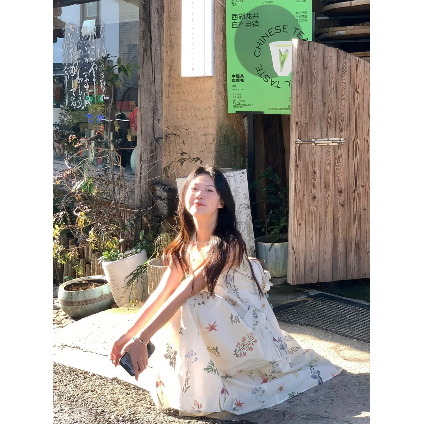 今年流行漂亮的裙子女夏季新款法式度假风绝美印花无袖背心洋装