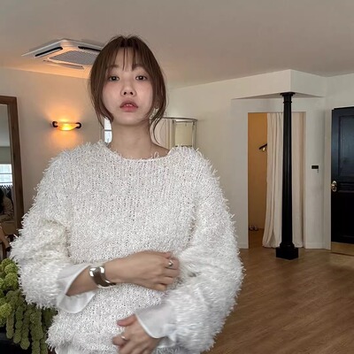 howus软糯轻薄圆领毛绒绒针织衫26春季韩货定制